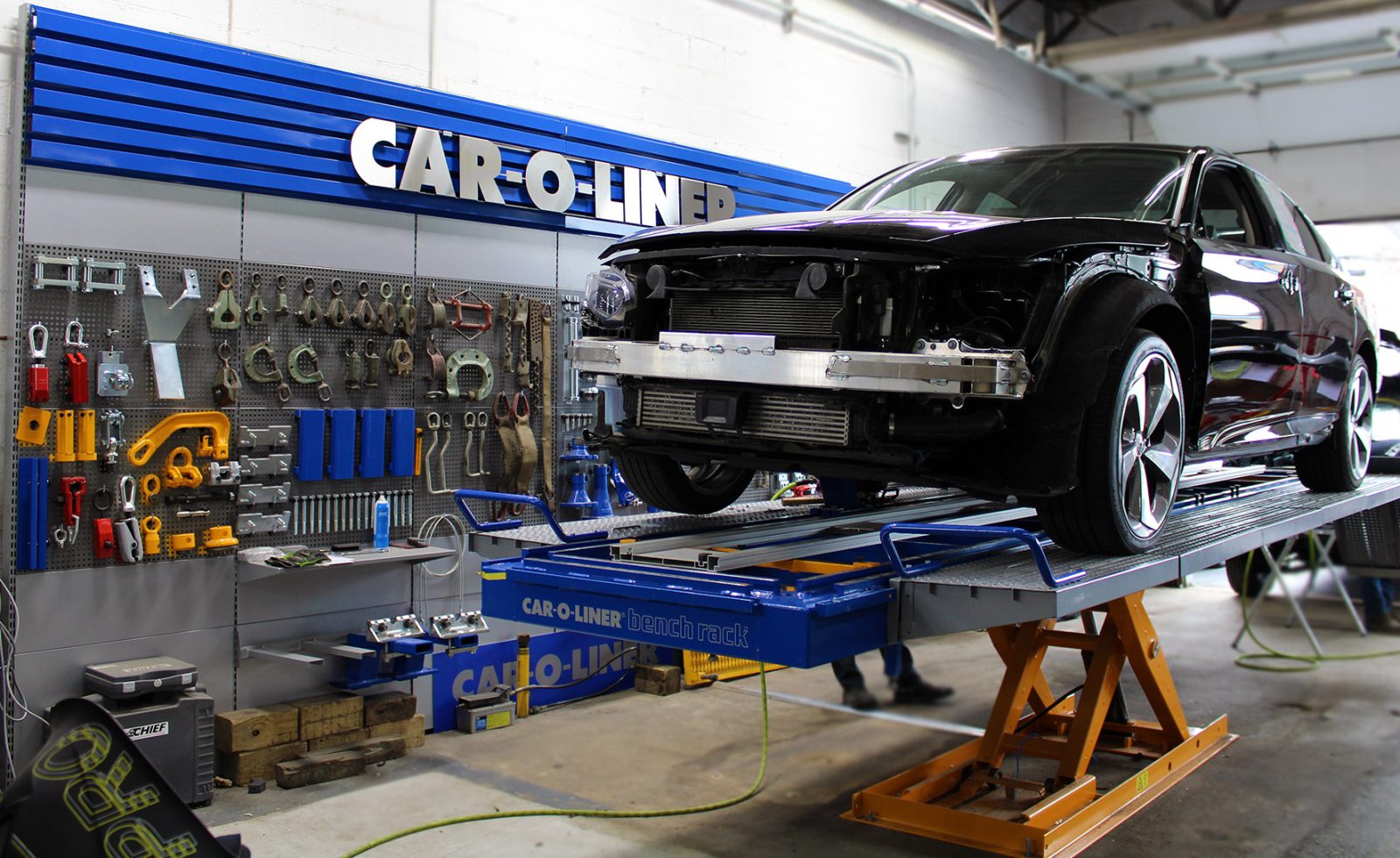 Oliver Auto Body - Holyoke - VIVE Collision